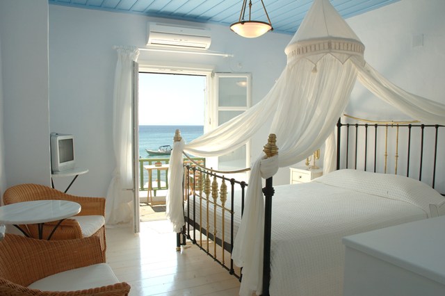 Villas in Greece: Glaros House in Sifnos